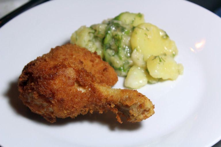 Backhendl mit Kartoffelsalat – glatzkoch.de